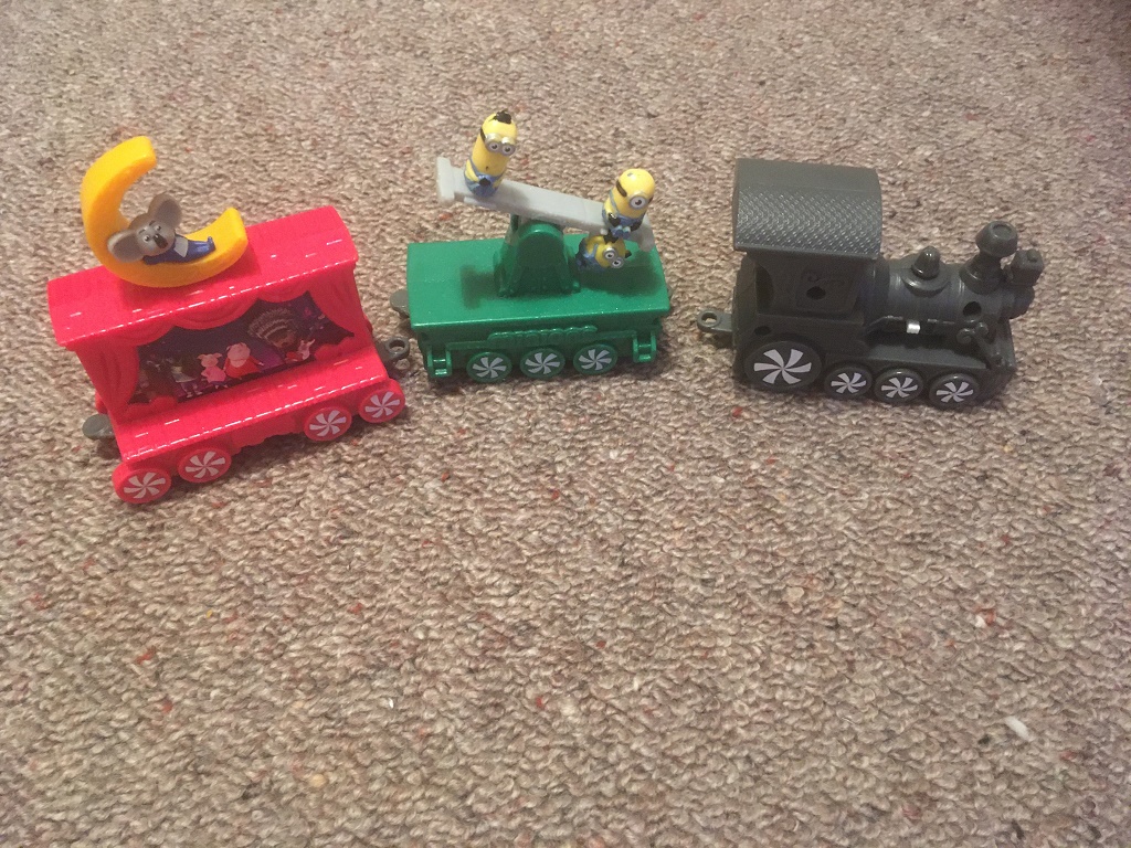 Baby Train & 2 Carriages